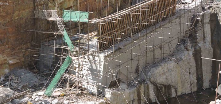 Buttressed Retaining Walls - Structural Guide